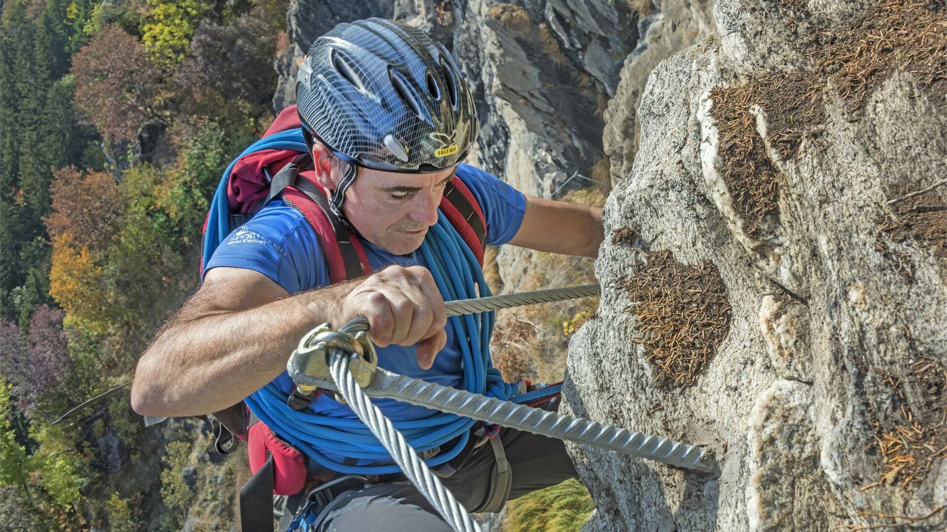 Via ferrata "Stuller Wasserfall" • Climbing in South Tyrol