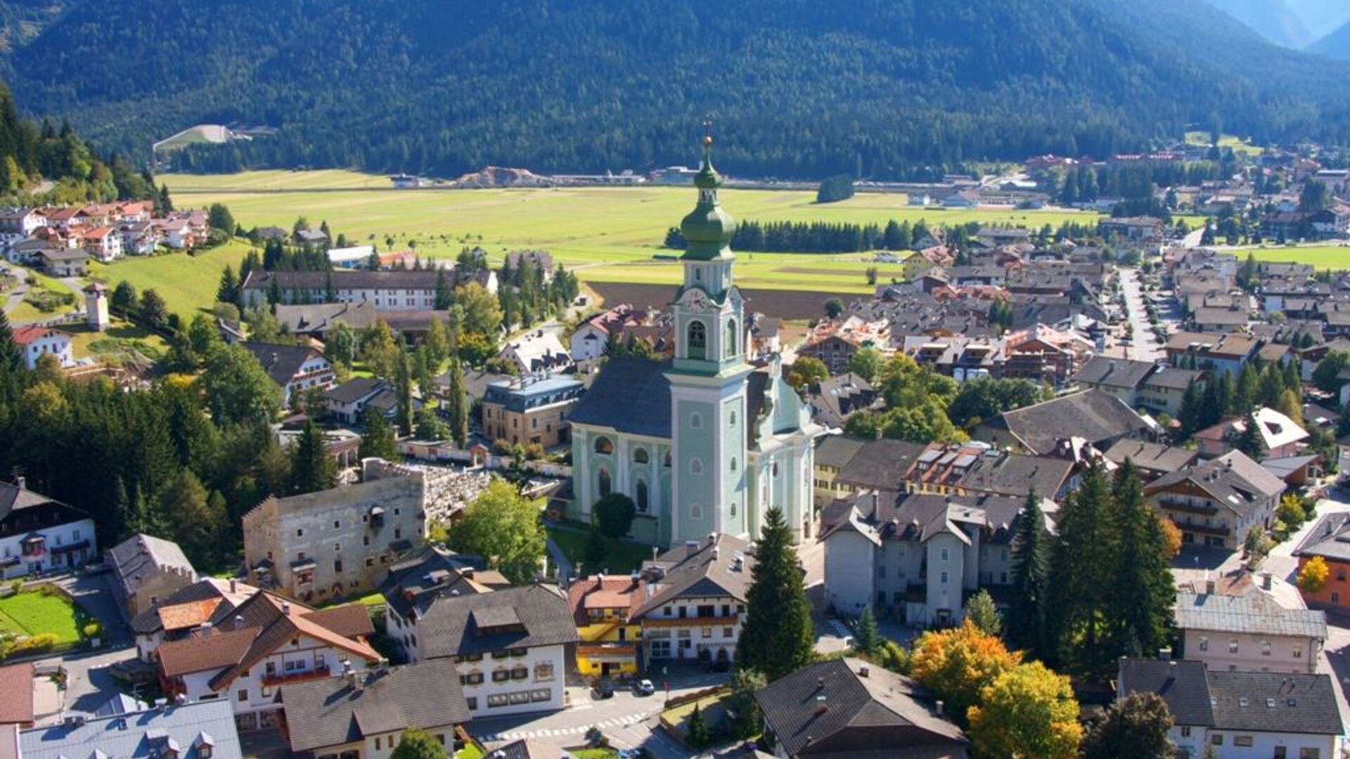 Pfarrkirche Toblach • Kirchen in Südtirol