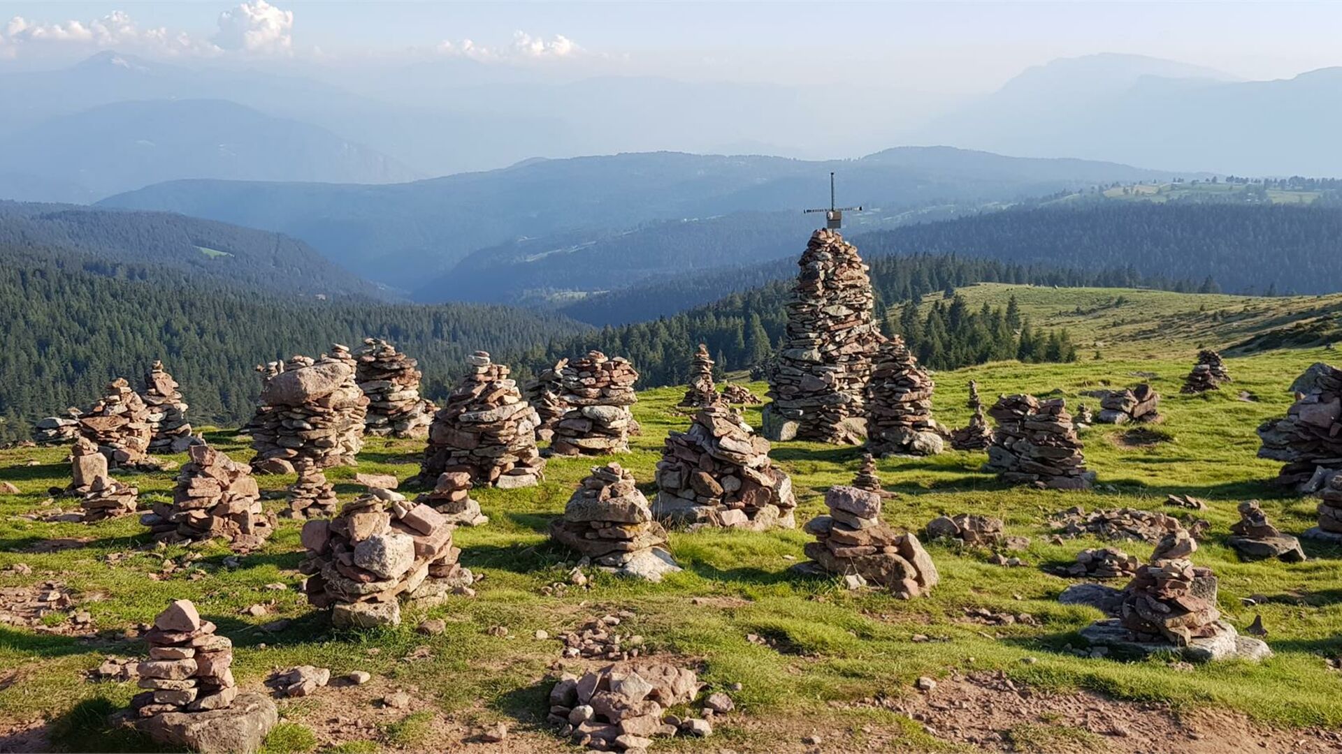 Stoanerne Mandln • Südtirol Highlights